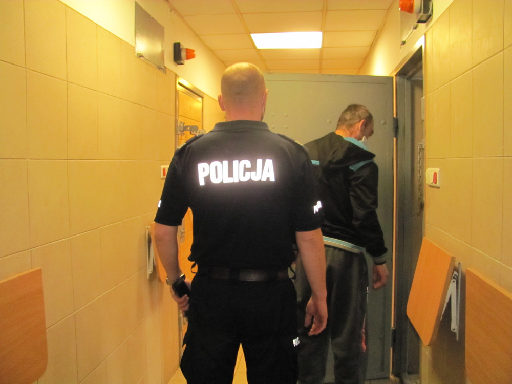 Odpowie za kradzież w nowo budowanym domu - Aktualności - KPP w ... Odpowie za kradzież w nowo budowanym domu - Aktualności - KPP w ...
